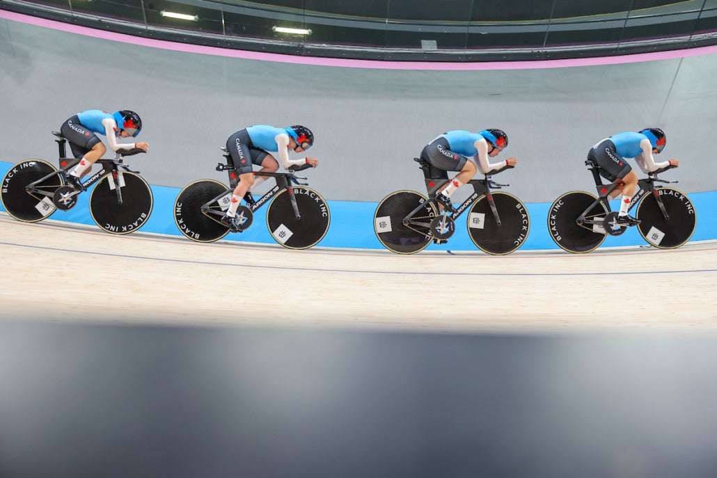 LES CYCLISTES SUR PISTE BRISENT LA GLACE AVEC DES ÉPREUVES PAR ÉQUIPE ...